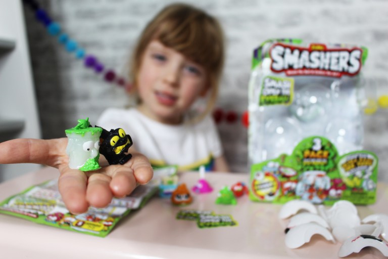 My Super Smash with Smashers Series 2 – Finding an Ultra Rare Character!