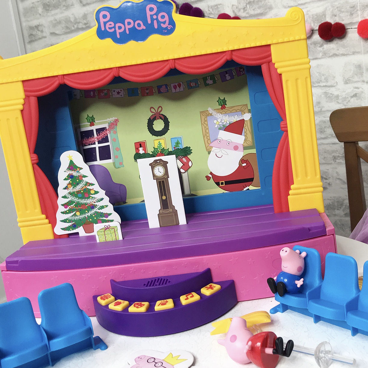 Peppa Pig Stage Playset Review